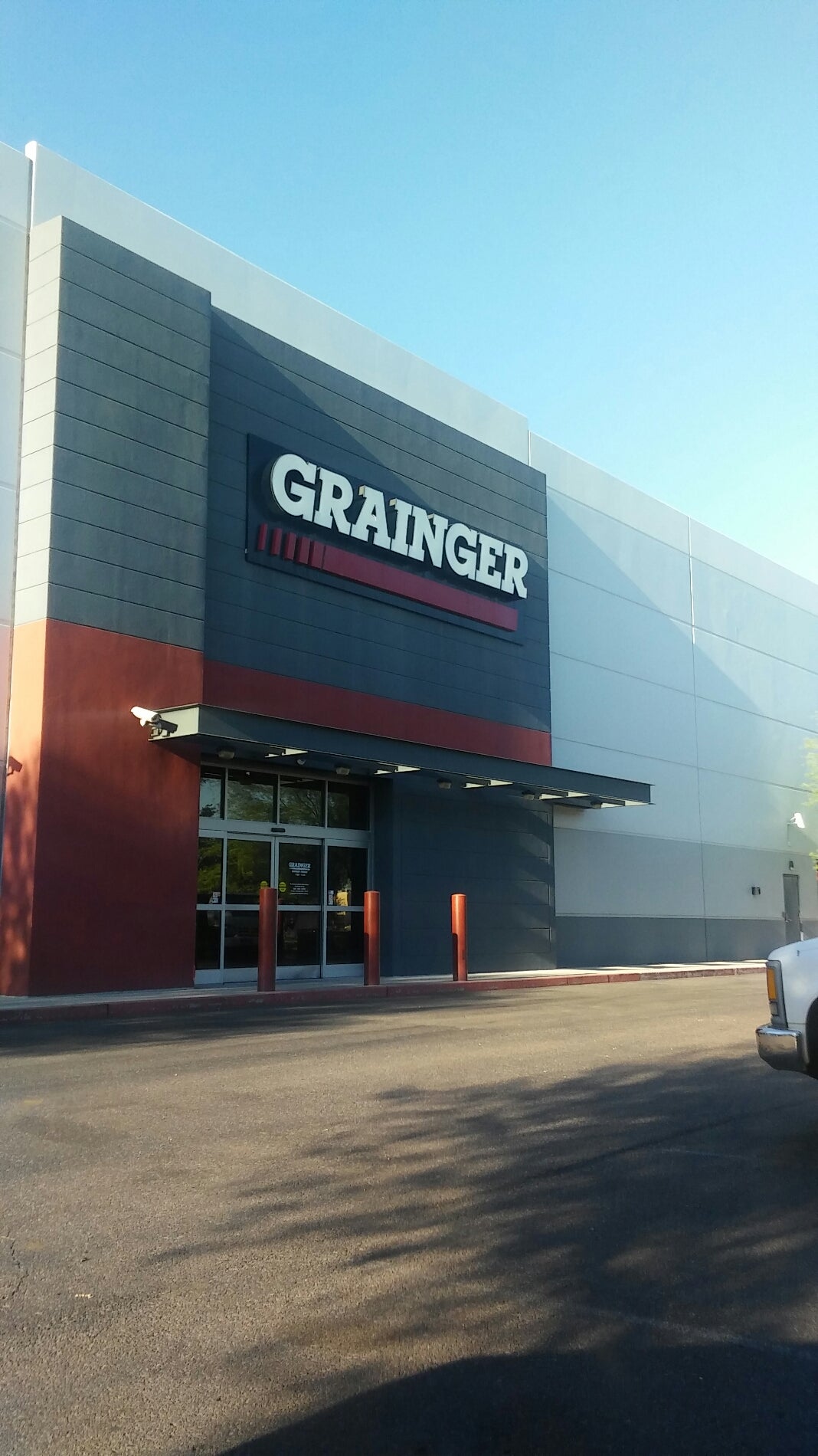 GRAINGER INDUSTRIAL SUPPLY - 4465 E Broadway Rd, Phoenix AZ - Hours ...