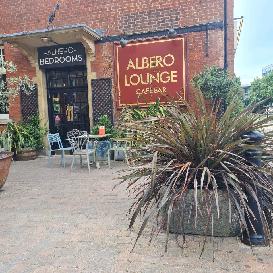 Albero Lounge Bedford, Bedfordshire MK40 1AY - Menu, Reviews (47 ...