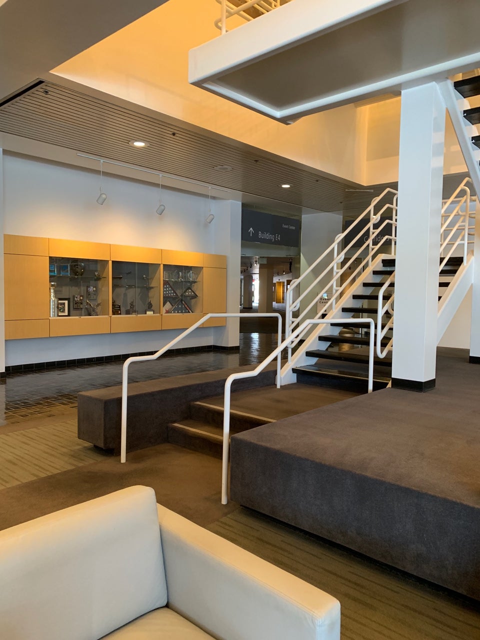 RAYTHEON SPACE AND AIRBORNE SYSTEMS - El Segundo CA - Hours, Directions ...