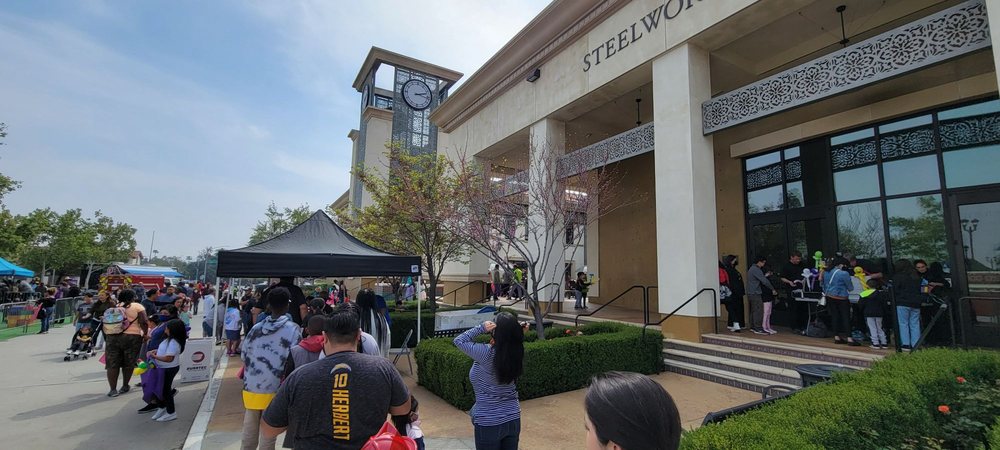 FONTANA LEWIS LIBRARY & TECHNOLOGY CENTER - Fontana CA - Hours ...