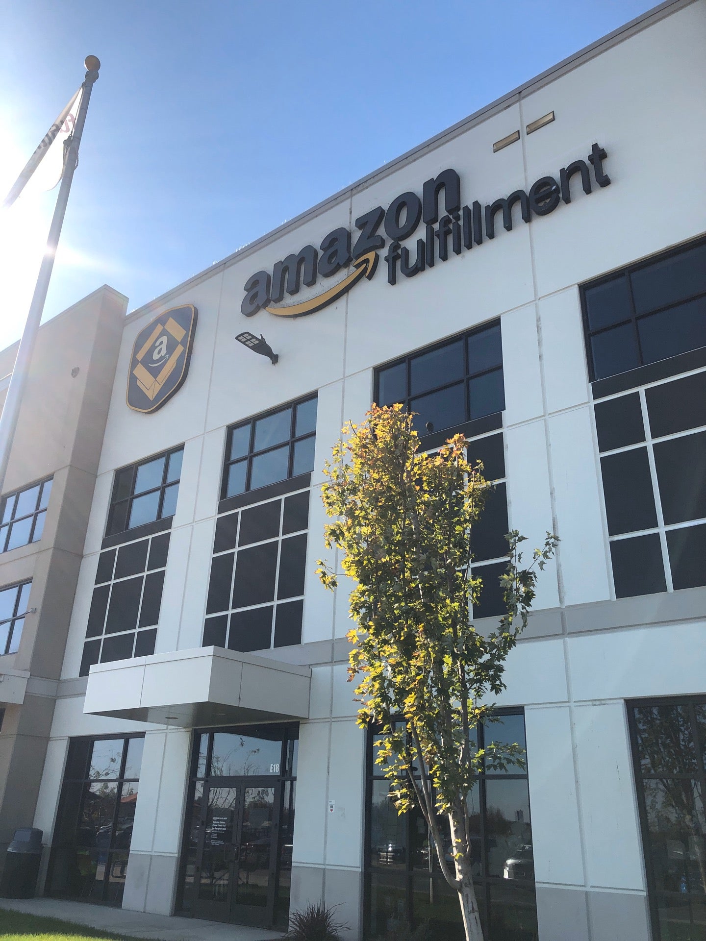 AMAZON FULFILLMENT CENTER - Tracy CA - Hours, Directions, Reviews ...