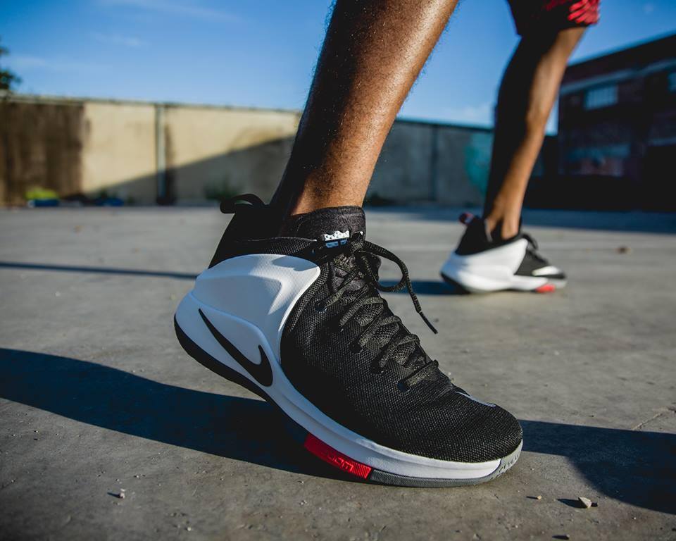 FINISH LINE - 835 N Michigan Ave #715, Chicago IL - Hours, Directions ...