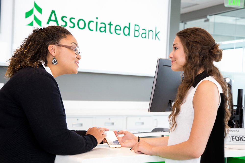 ASSOCIATED BANK - 300 N McLean Blvd, South Elgin IL - Hours, Directions ...