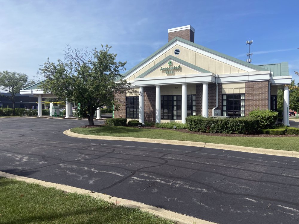 ASSOCIATED BANK - 300 N McLean Blvd, South Elgin IL - Hours, Directions ...