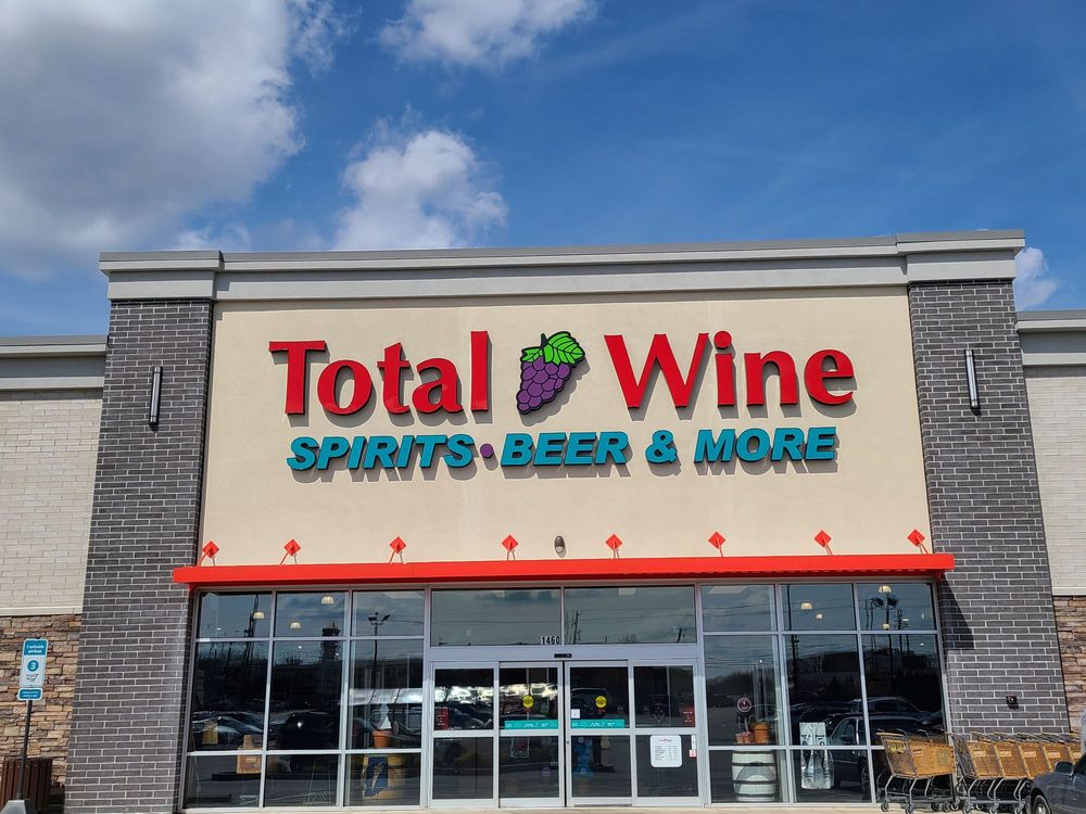 TOTAL WINE & MORE - Nora Corners Shopping Center, 1460 E 86th St ...