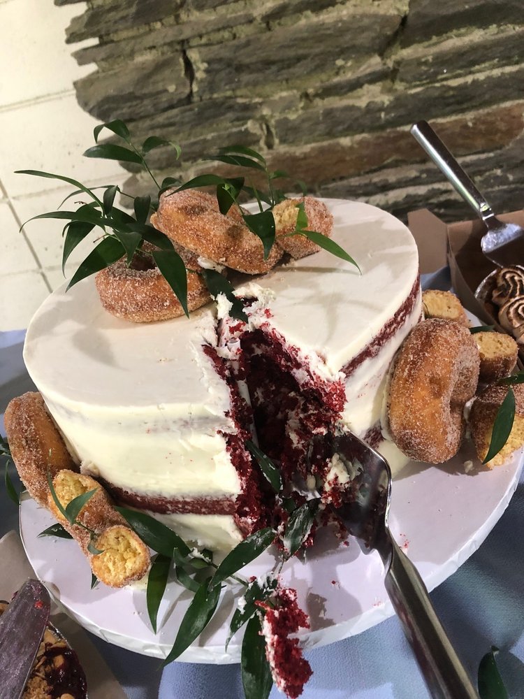 ATKINS FARMS COUNTRY MARKET - Amherst MA - Hours, Directions, Reviews ...