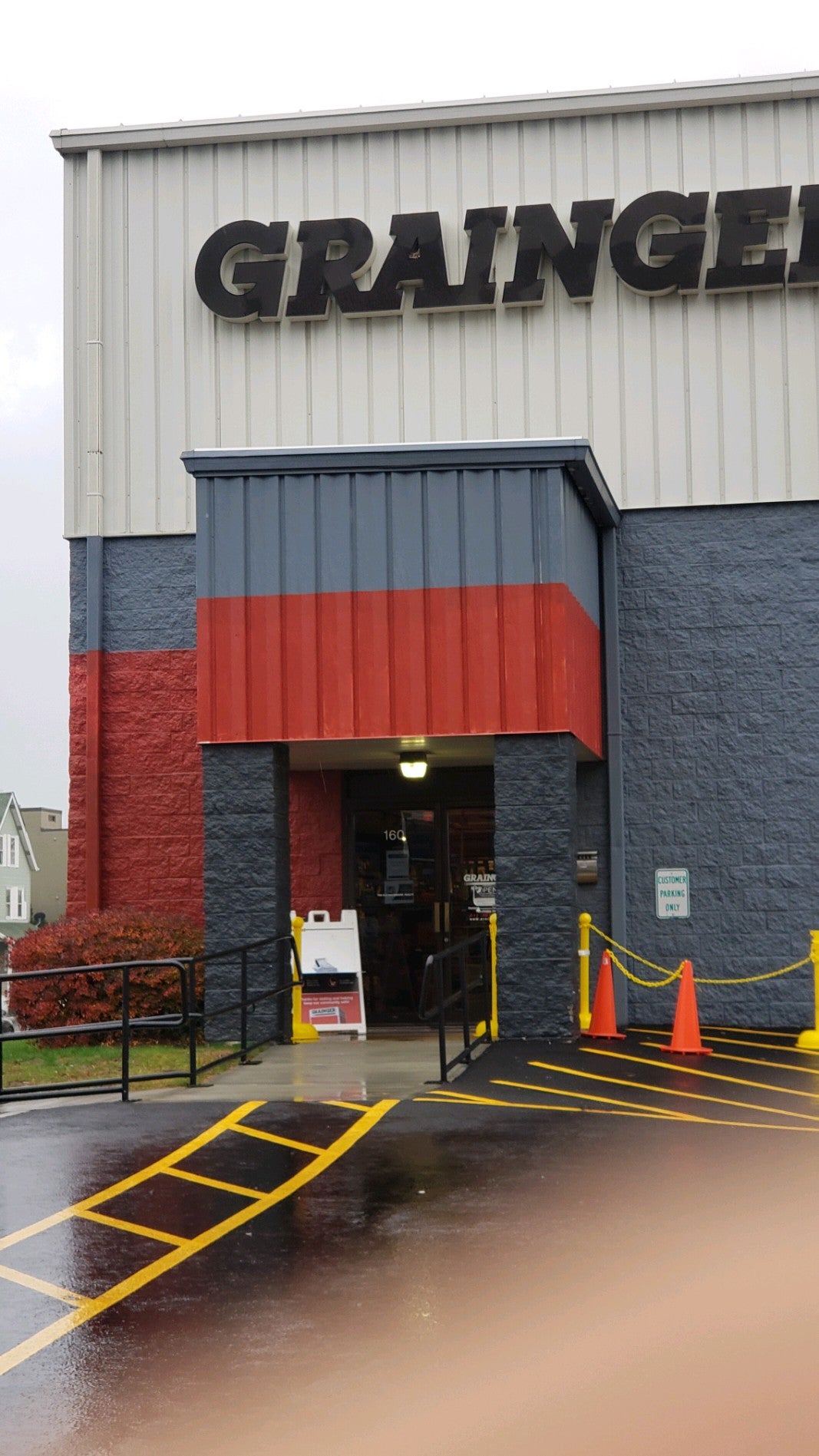 GRAINGER INDUSTRIAL SUPPLY - 160 Broadway, Everett MA - Hours ...