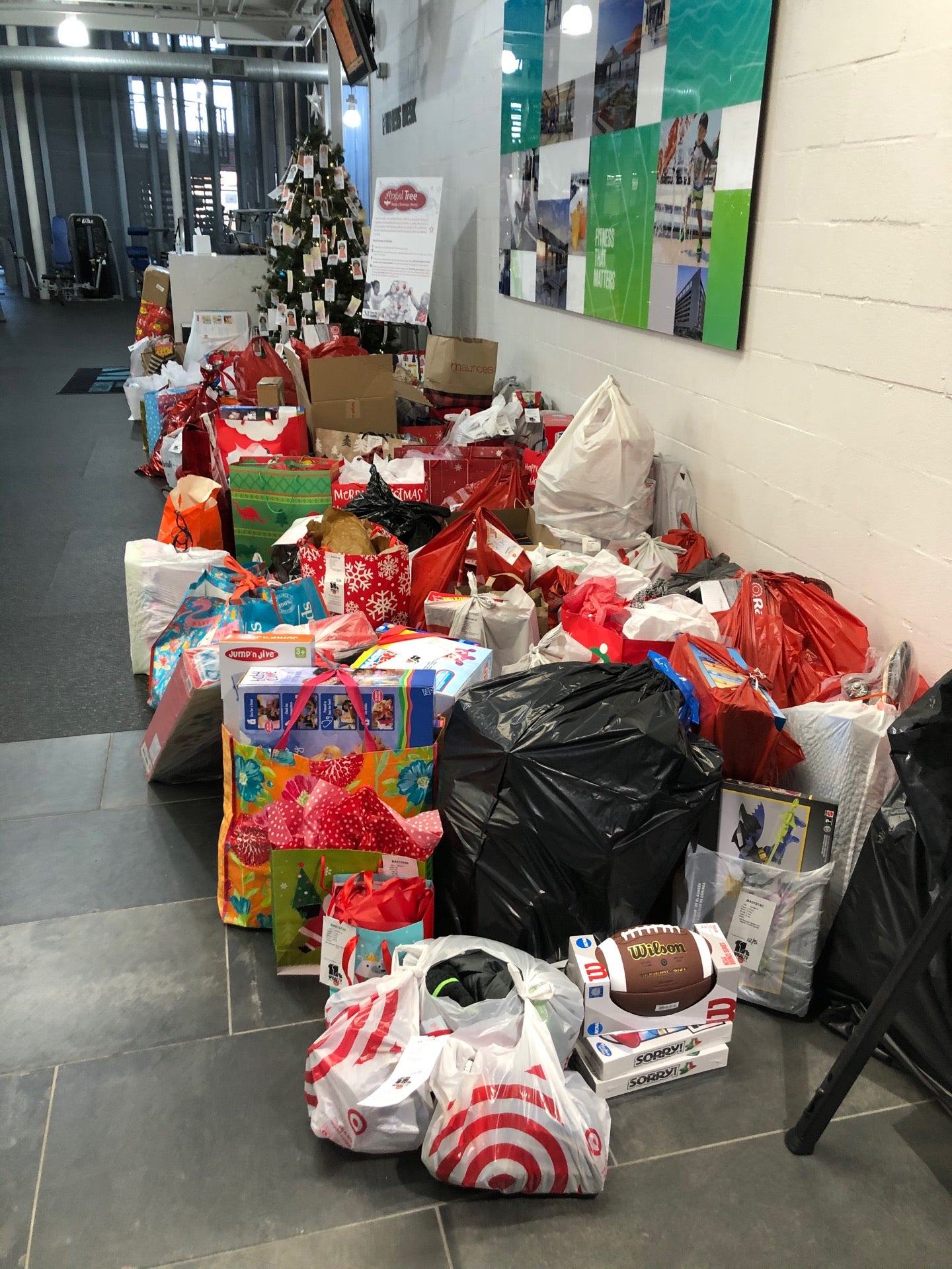 MERRITT CLUBS CANTON - Baltimore MD - Hours, Directions, Reviews ...