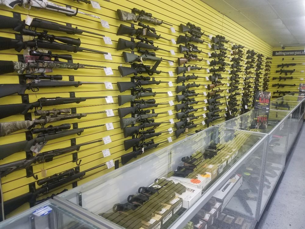 BULLFROG CORNER PAWN & GUNS - Horn Lake MS - Hours, Directions, Reviews ...