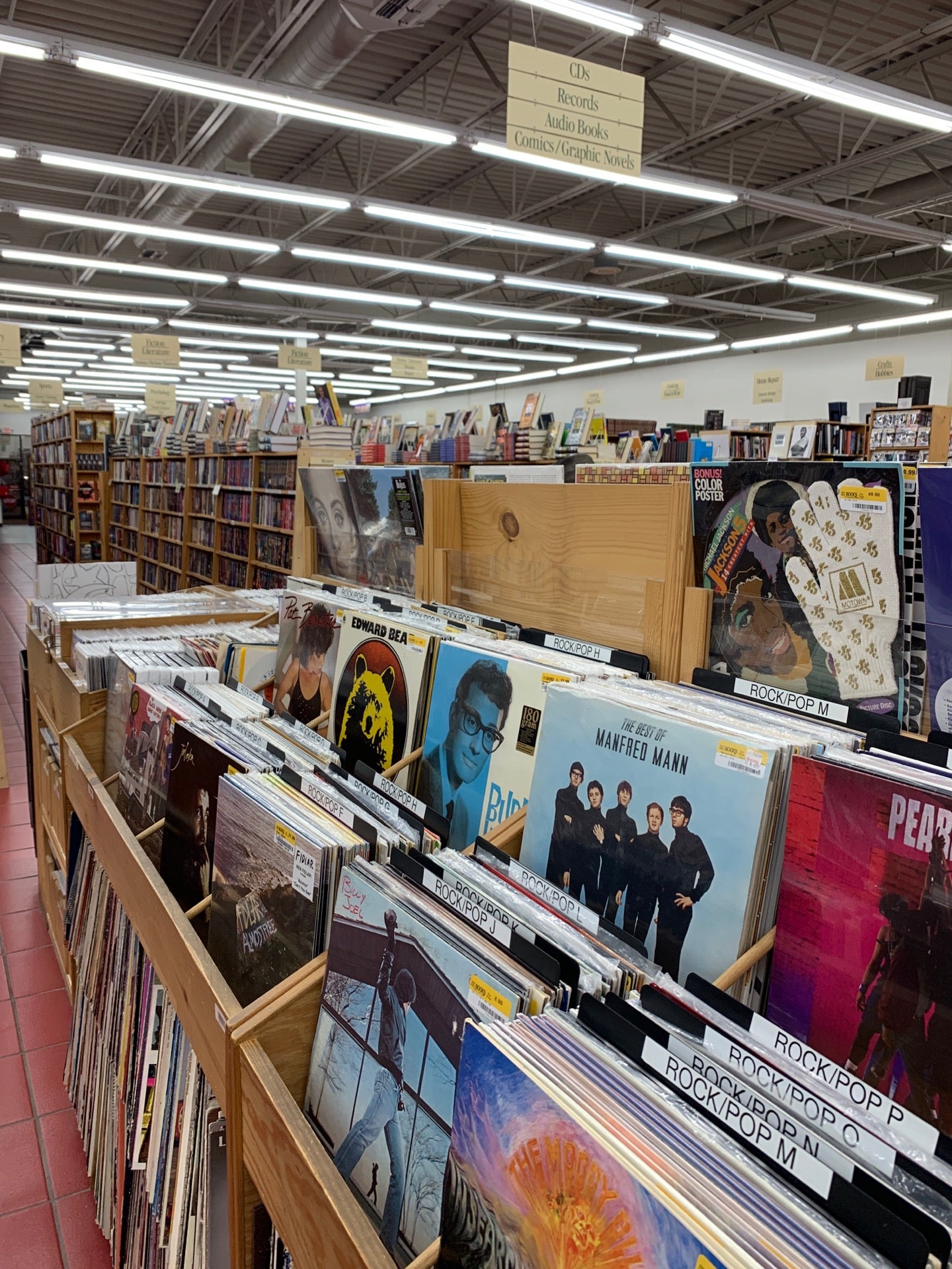 HALF PRICE BOOKS - 12355 W Center Rd, Omaha NE - Hours, Directions ...