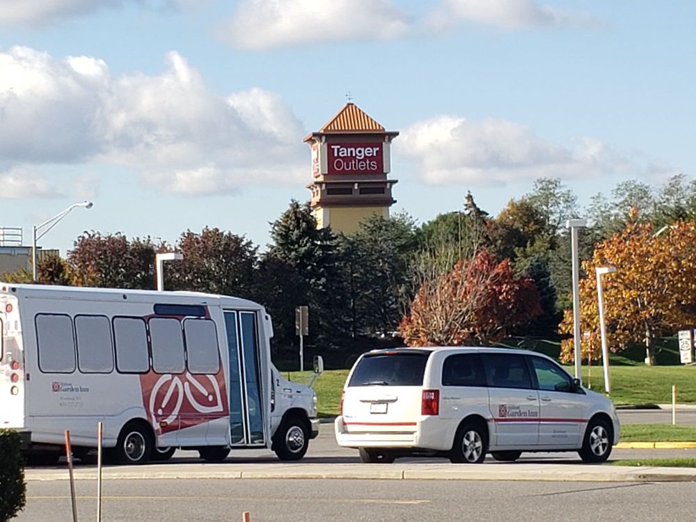 TANGER OUTLETS RIVERHEAD - Riverhead NY - Hours, Directions, Reviews ...