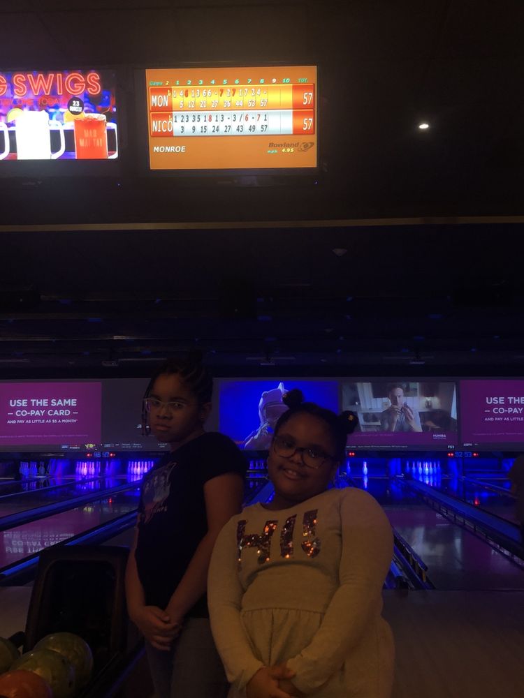 BOWLERO WHITE PLAINS - White Plains NY - Hours, Directions, Reviews ...