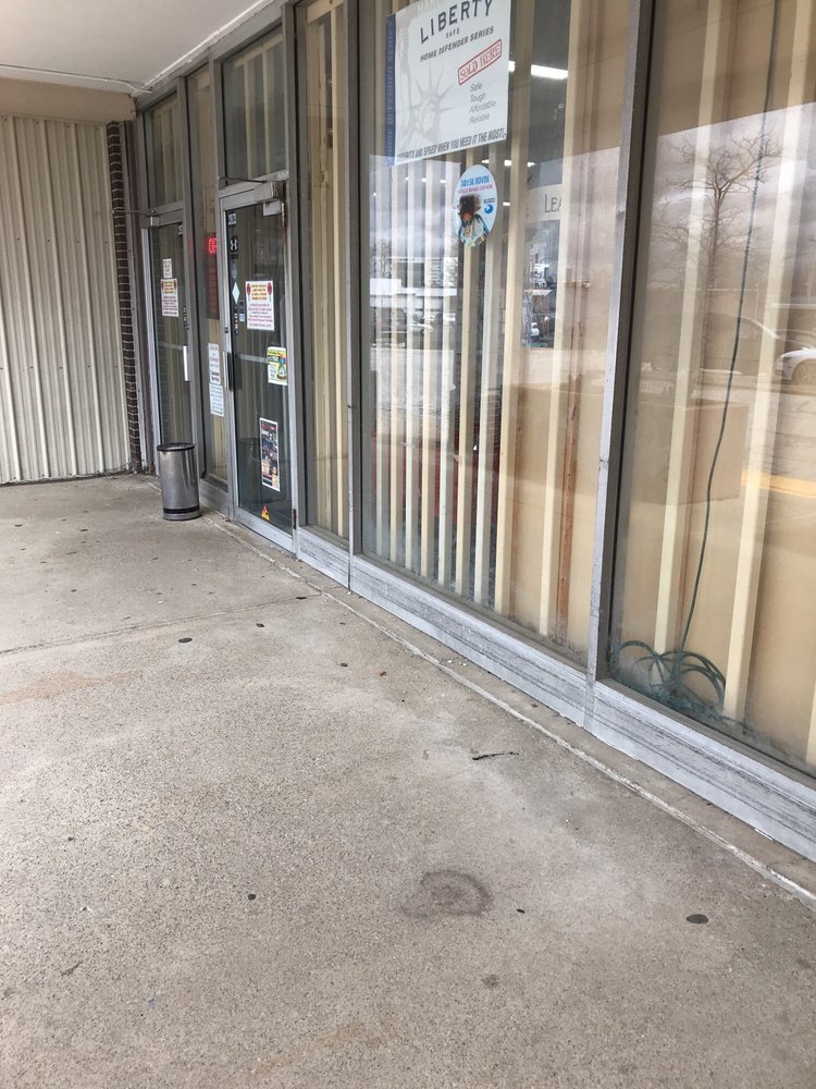 FIN FEATHER FUR OUTFITTERS - CLEVELAND - Middleburg Heights OH - Hours ...