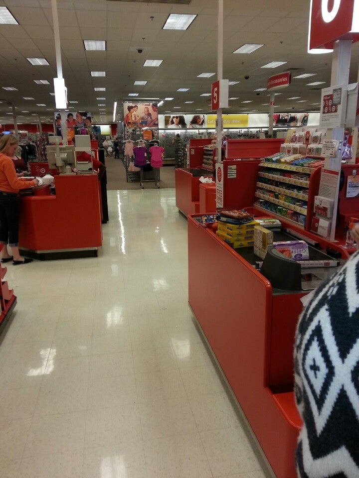 TARGET - 2750 Gateway St, Springfield OR - Hours, Directions, Reviews ...