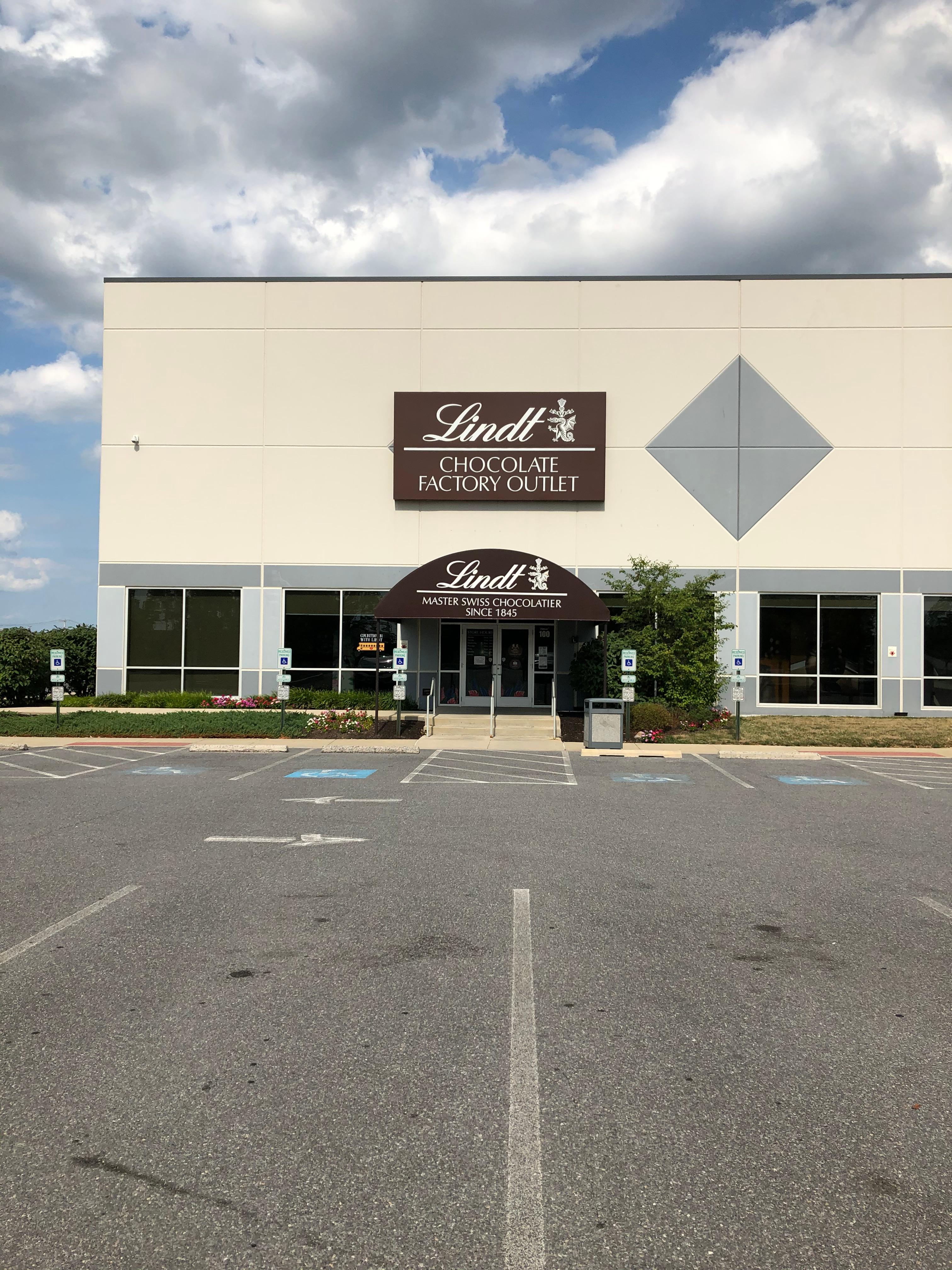 LINDT CHOCOLATE SHOP - Carlisle PA - Hours, Directions, Reviews ...