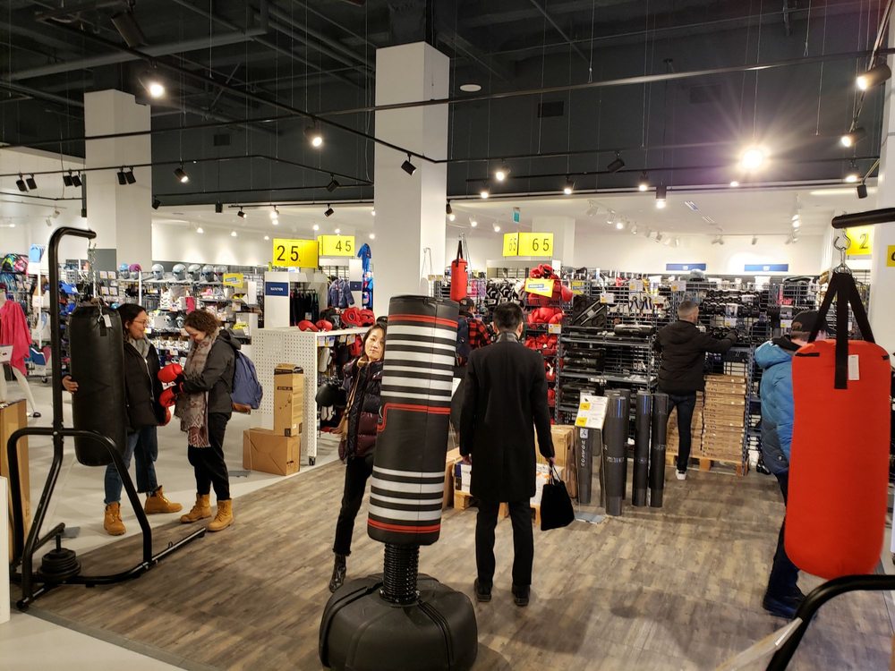 DÉCATHLON CENTRE EATON - Montreal QC - Hours, Directions, Reviews ...
