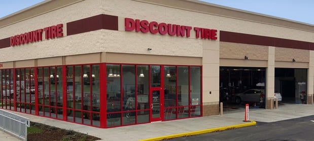 DISCOUNT TIRE - 6214 Charlotte Pike, Nashville TN - Hours, Directions ...