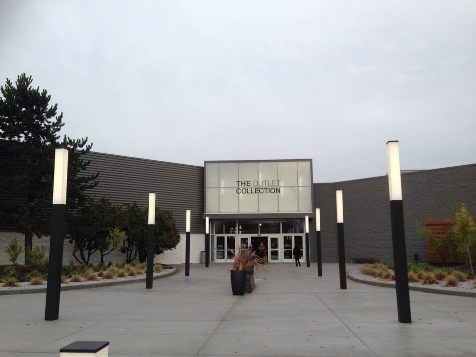 THE OUTLET COLLECTION SEATTLE - Auburn WA - Hours, Directions, Reviews ...