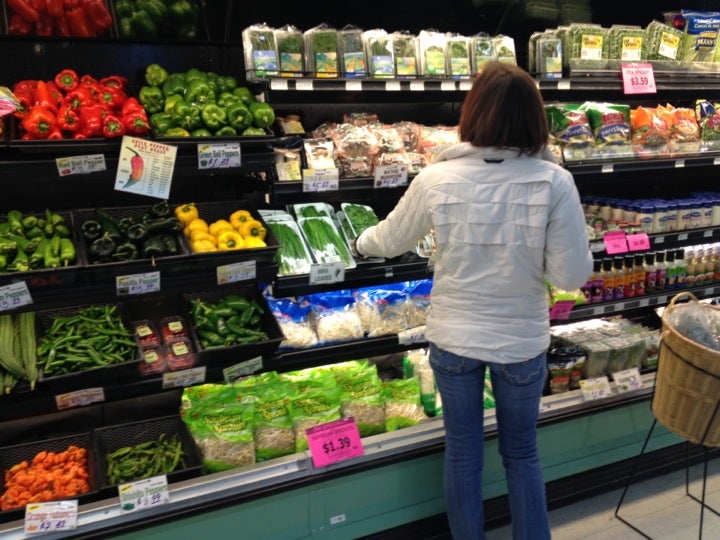 UWAJIMAYA RENTON - Renton WA - Hours, Directions, Reviews - Loc8NearMe