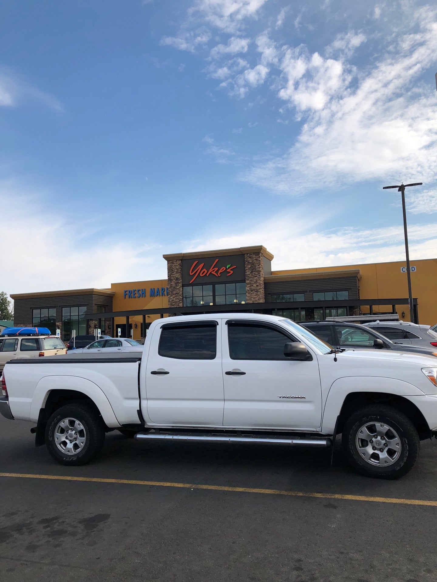 YOKE'S FRESH MARKET - FOOTHILLS - Spokane WA - Hours, Directions ...